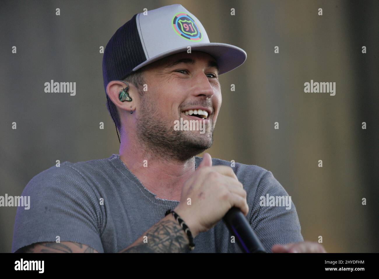 Michael ray performing hi-res stock photography and images - Alamy