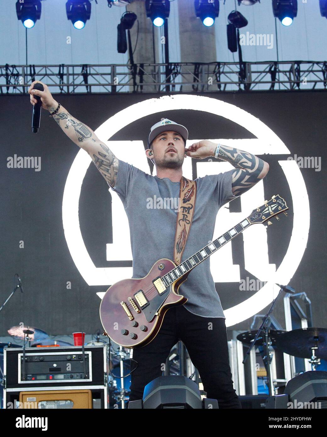 Michael ray performing hi-res stock photography and images - Alamy