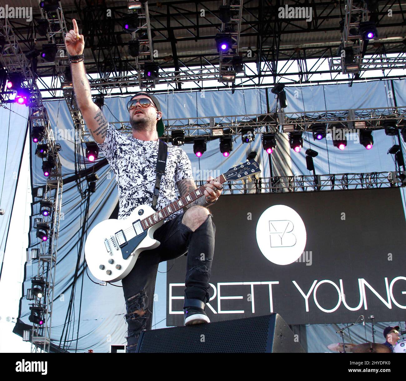 Matt Ferranti performing at the Route 91 Harvest Music Festival held at ...