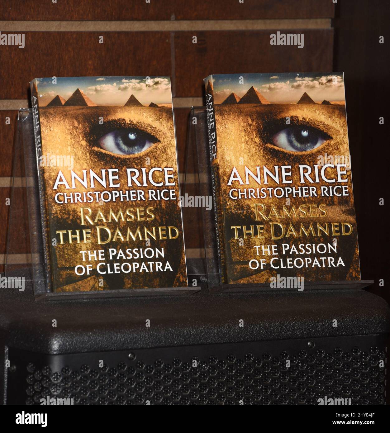 Anne rice books hi-res stock photography and images - Alamy