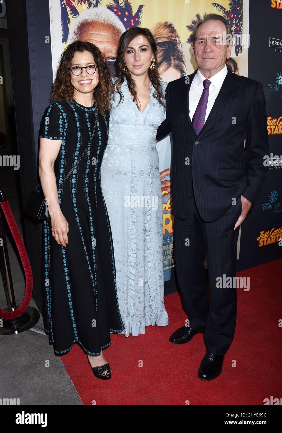 Tommy Lee Jones, Dawn Jones and Victoria Jones attending premiere of ...
