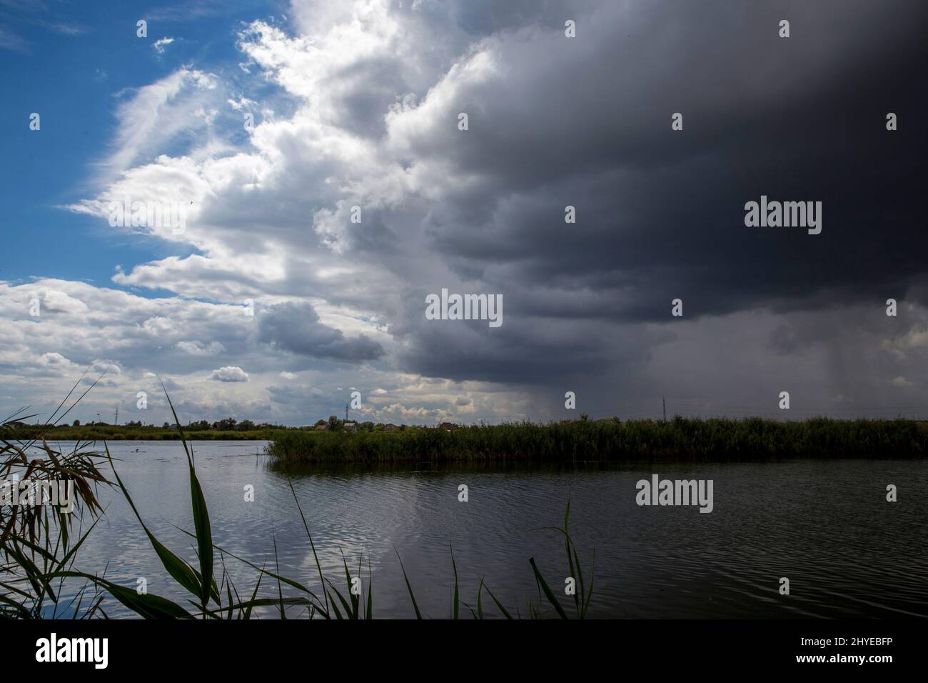 Rain start hi-res stock photography and images - Alamy