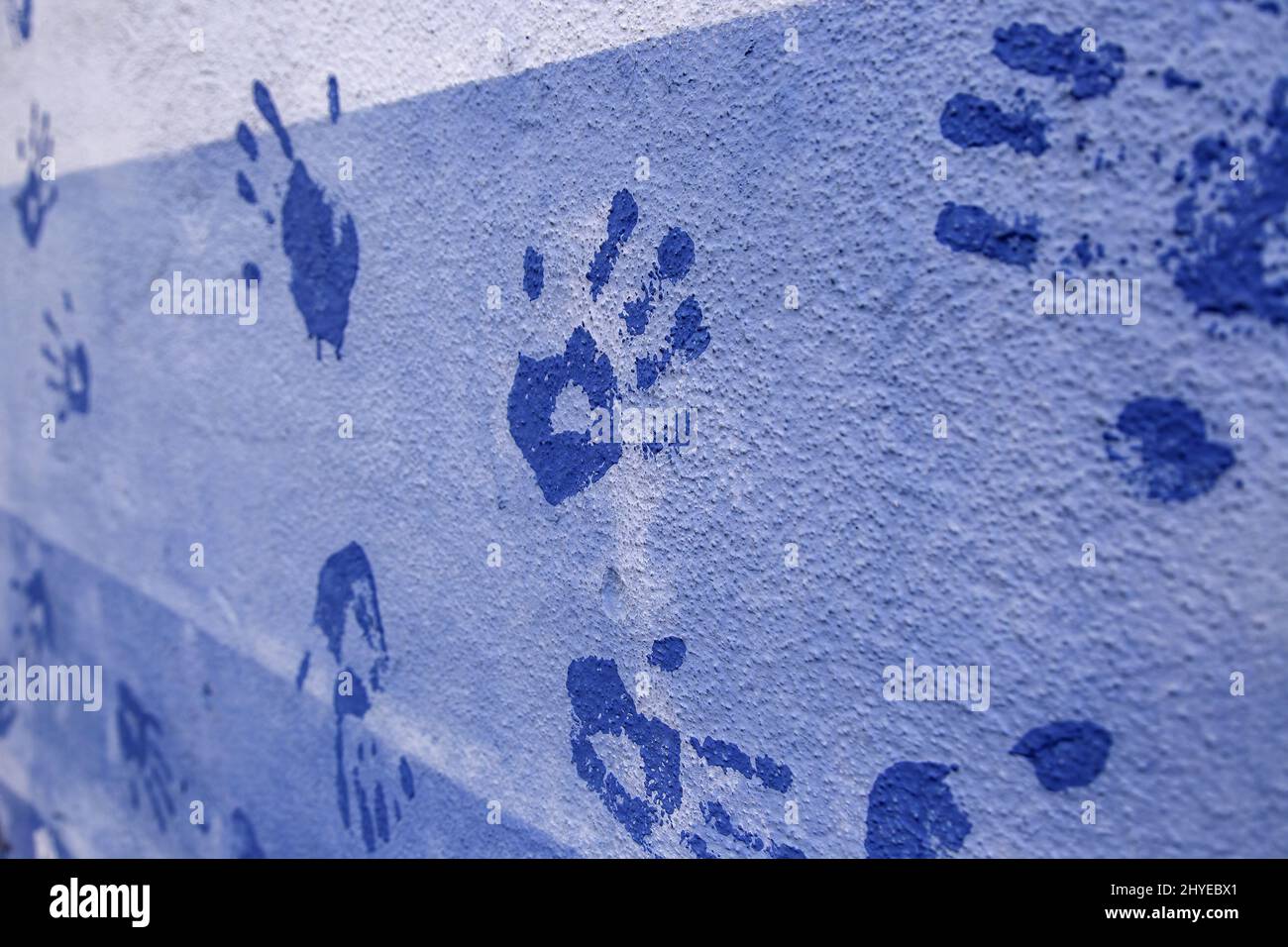 Blood stained handprint, crime and murder, fear Stock Photo - Alamy