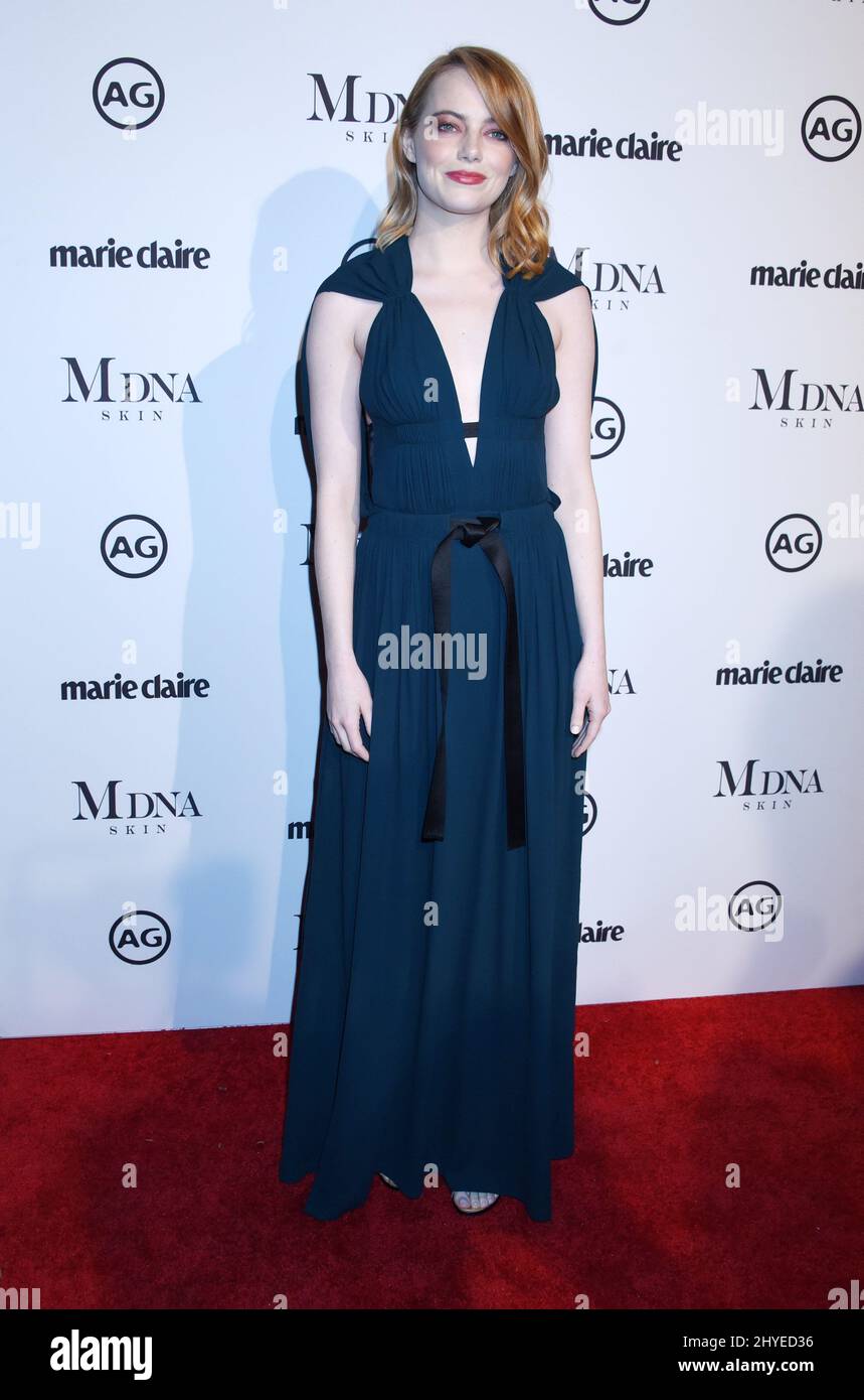 Emma stone blue dress hi-res stock photography and images - Alamy