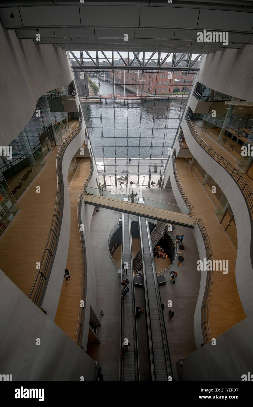 The royal library building hi-res stock photography and images - Alamy