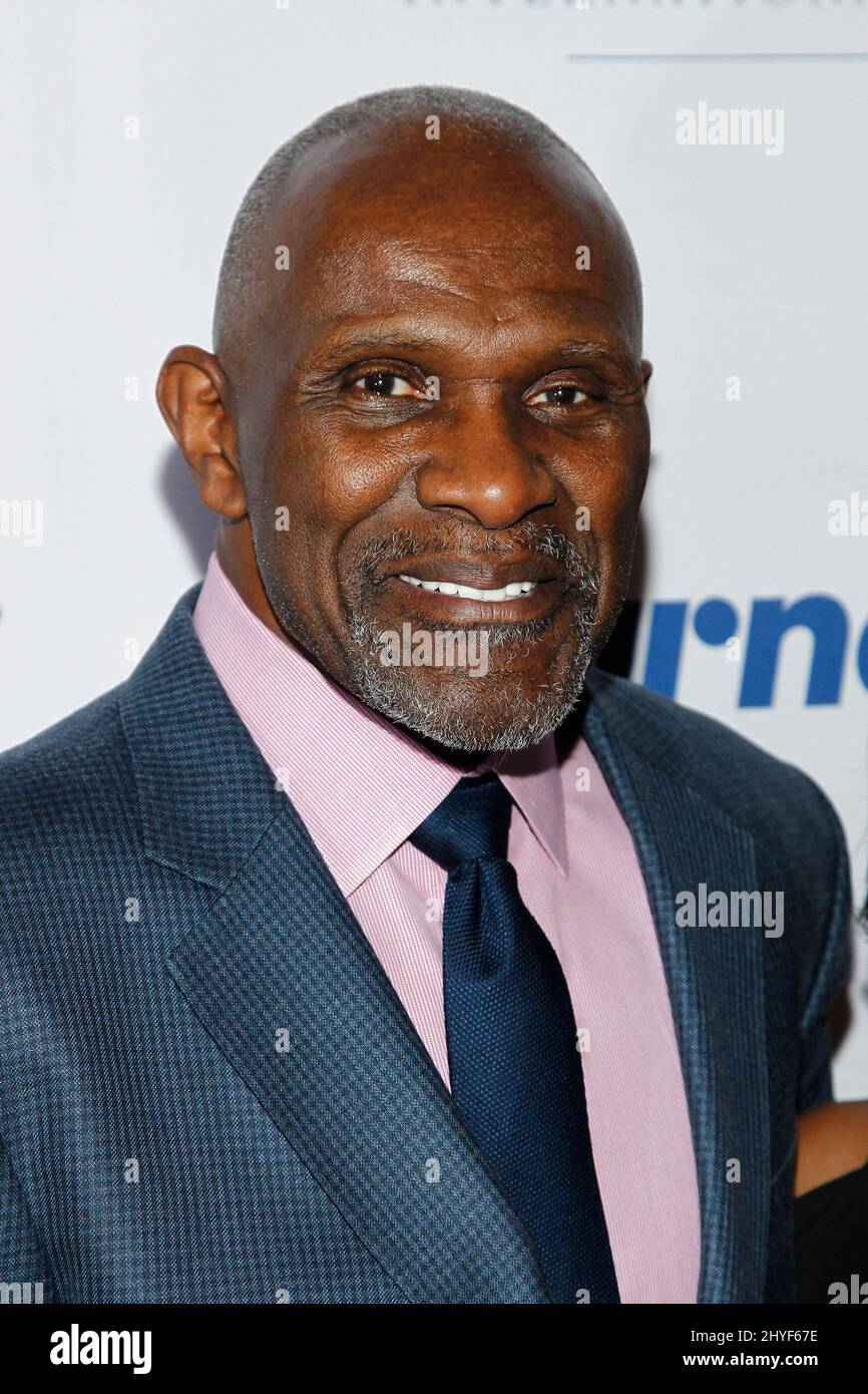 Harry Carson arrives at the Derek Jeter Celebrity Invitational Gala ...