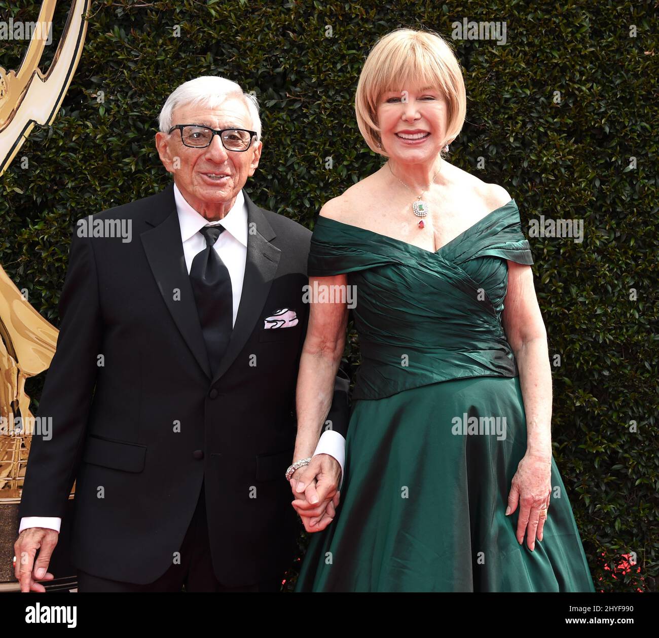 Jamie Farr Wife