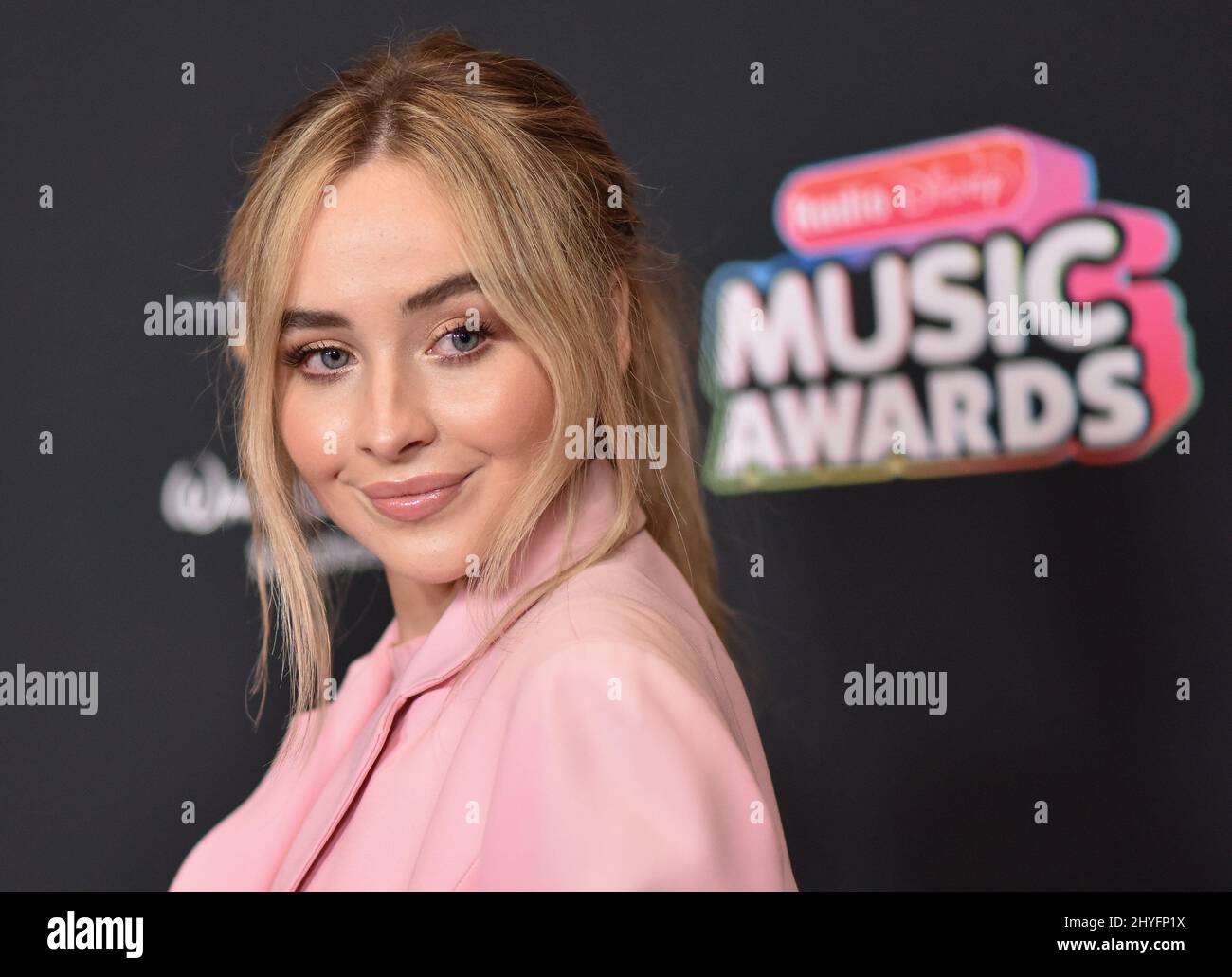 Sabrina Carter's Instagram, Twitter & Facebook on IDCrawl