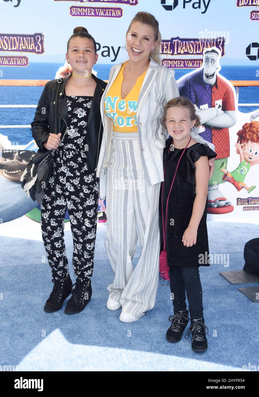 Jodie Sweetin and Beatrix Carlin Sweetin Coyle and Zoie Laurel May ...