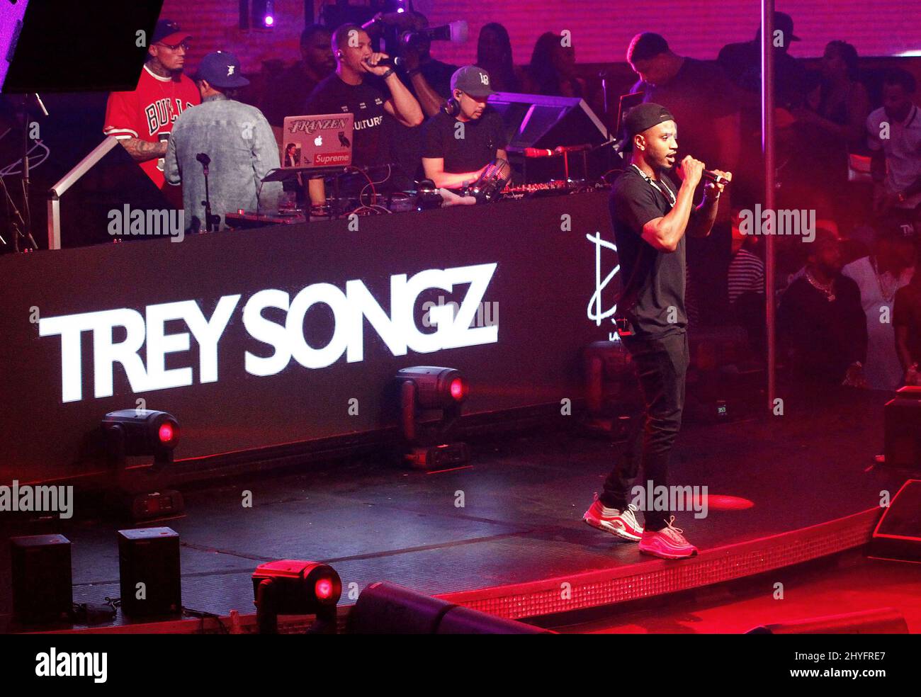 Trey Songz attending Kevin Hart's 39th Birthday Party in Las Vegas ...