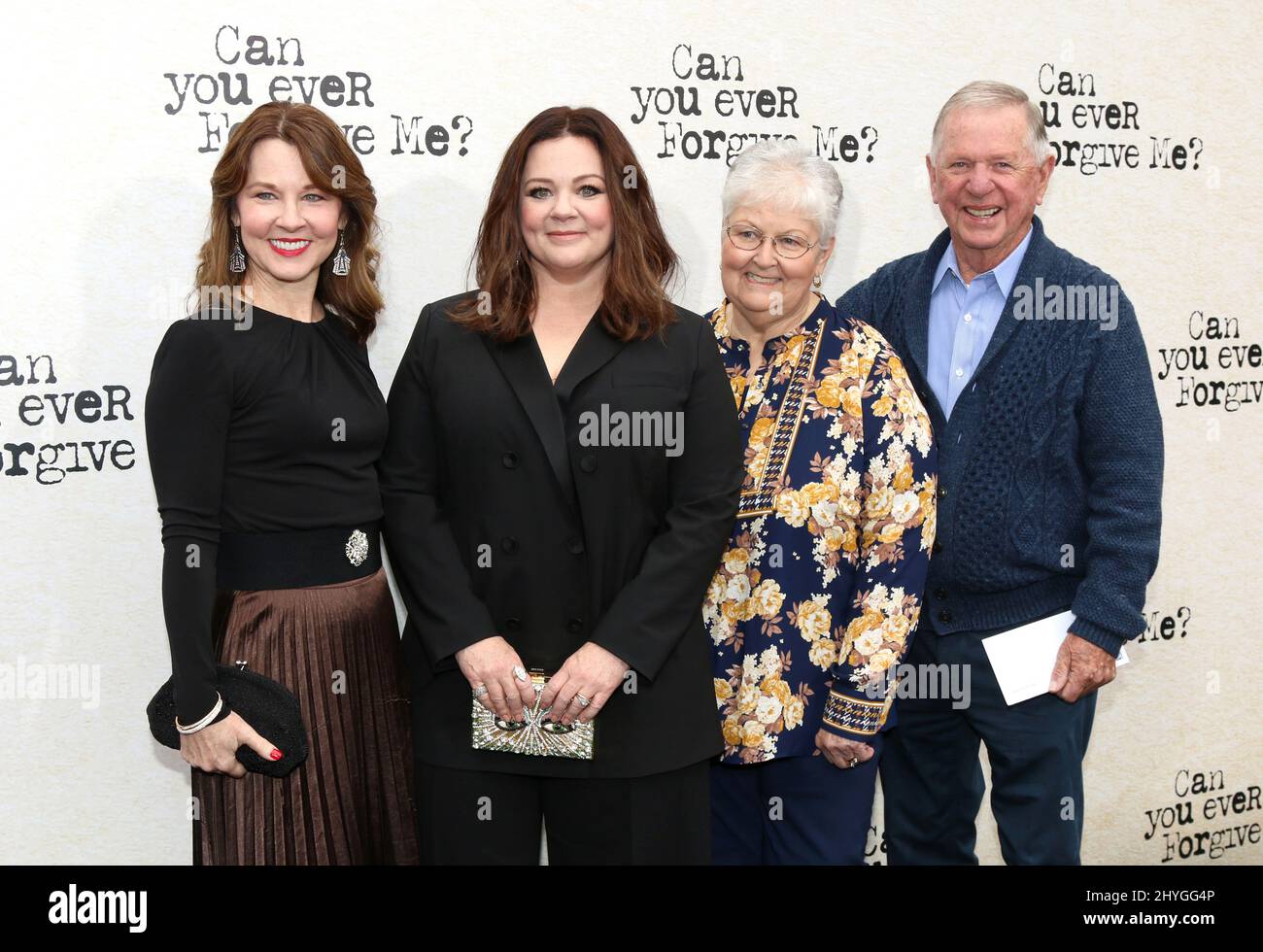 Melissa McCarthy, sister Margie McCarthy, mother Sandy McCarthy ...
