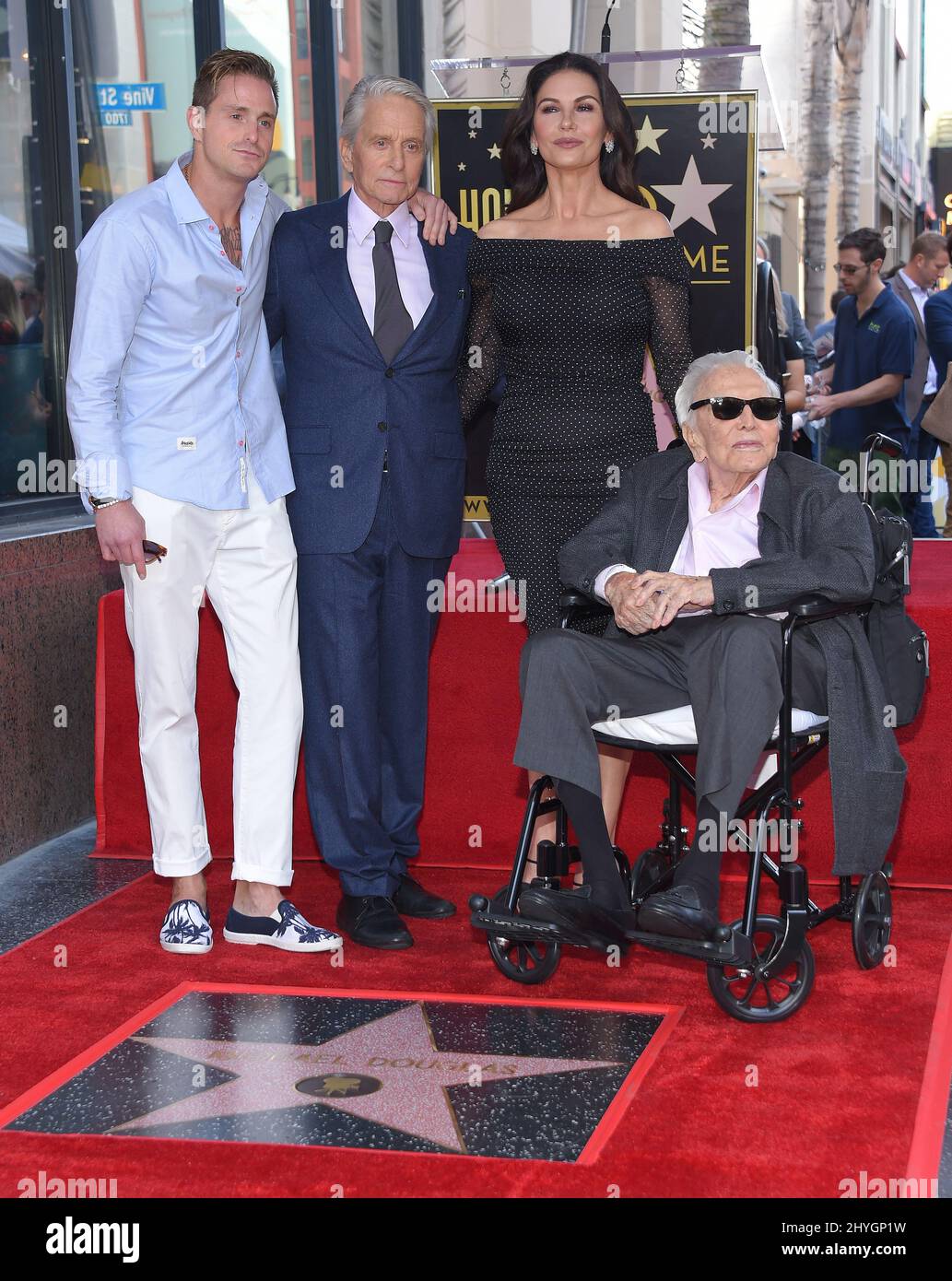 Cameron Douglas, Michael Douglas, Kirk Douglas and Catherine Zeta-Jones at the Walk of Fame ...