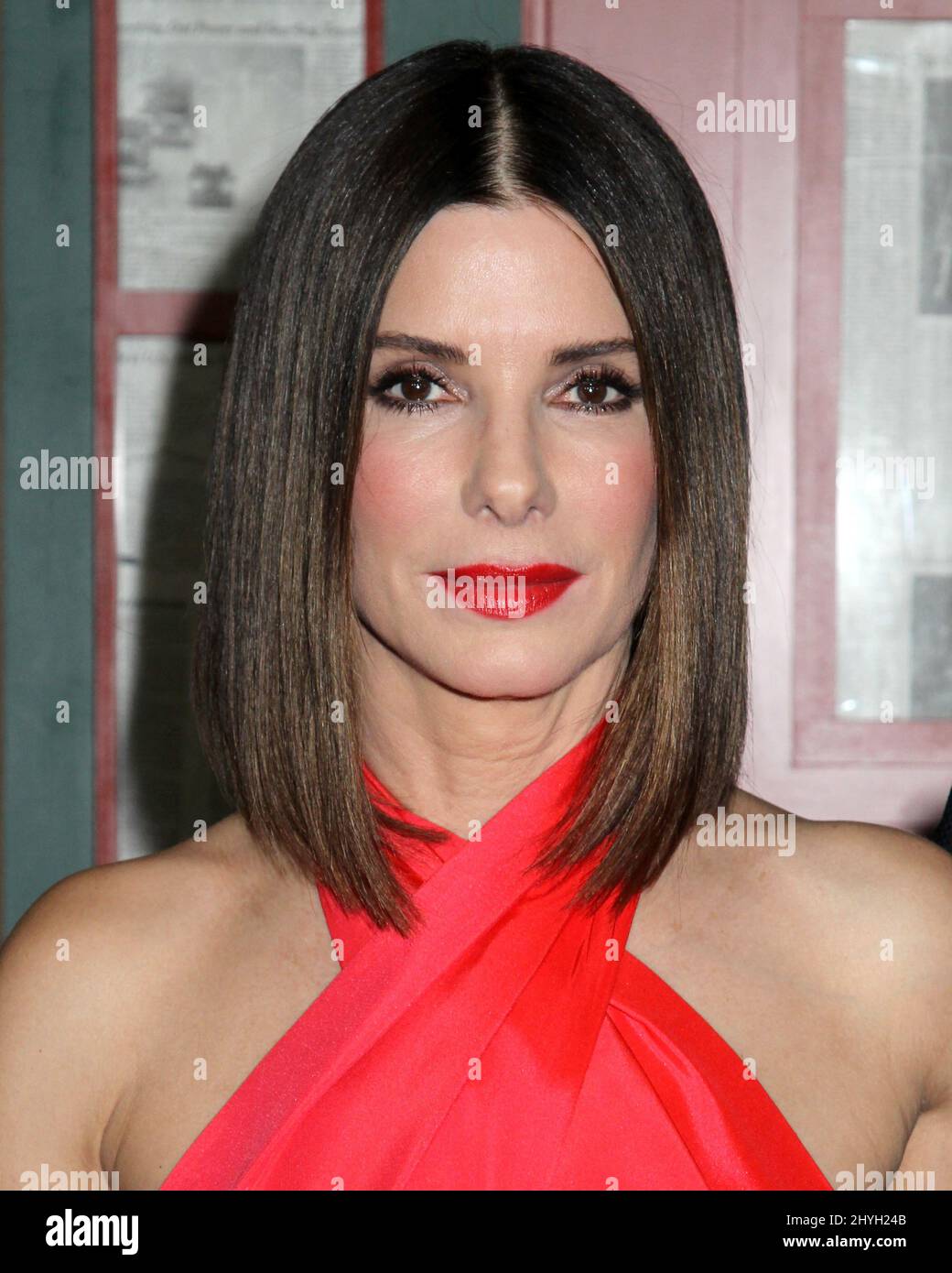 Sandra bullock bird box screening hi-res stock photography and images ...