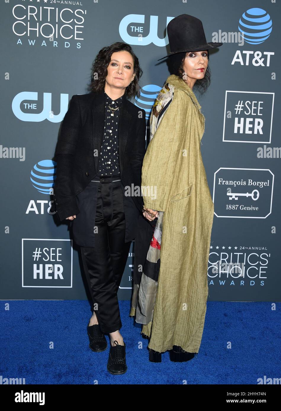 Sara Gilbert Linda Perry
