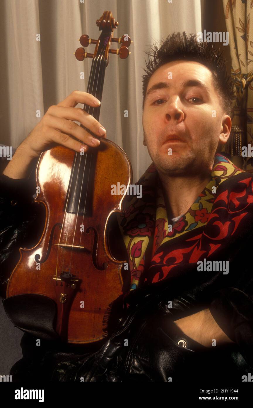 Violinist Nigel Kennedy 1990 Stock Photo - Alamy