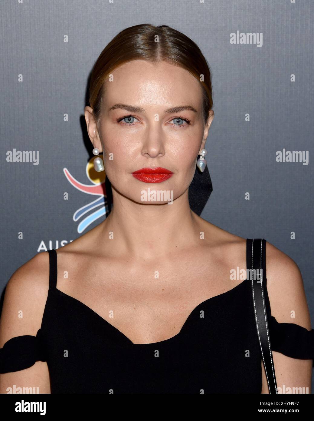 Lara Worthington arrives at the 16th Annual G'Day USA Los Angeles Gala ...