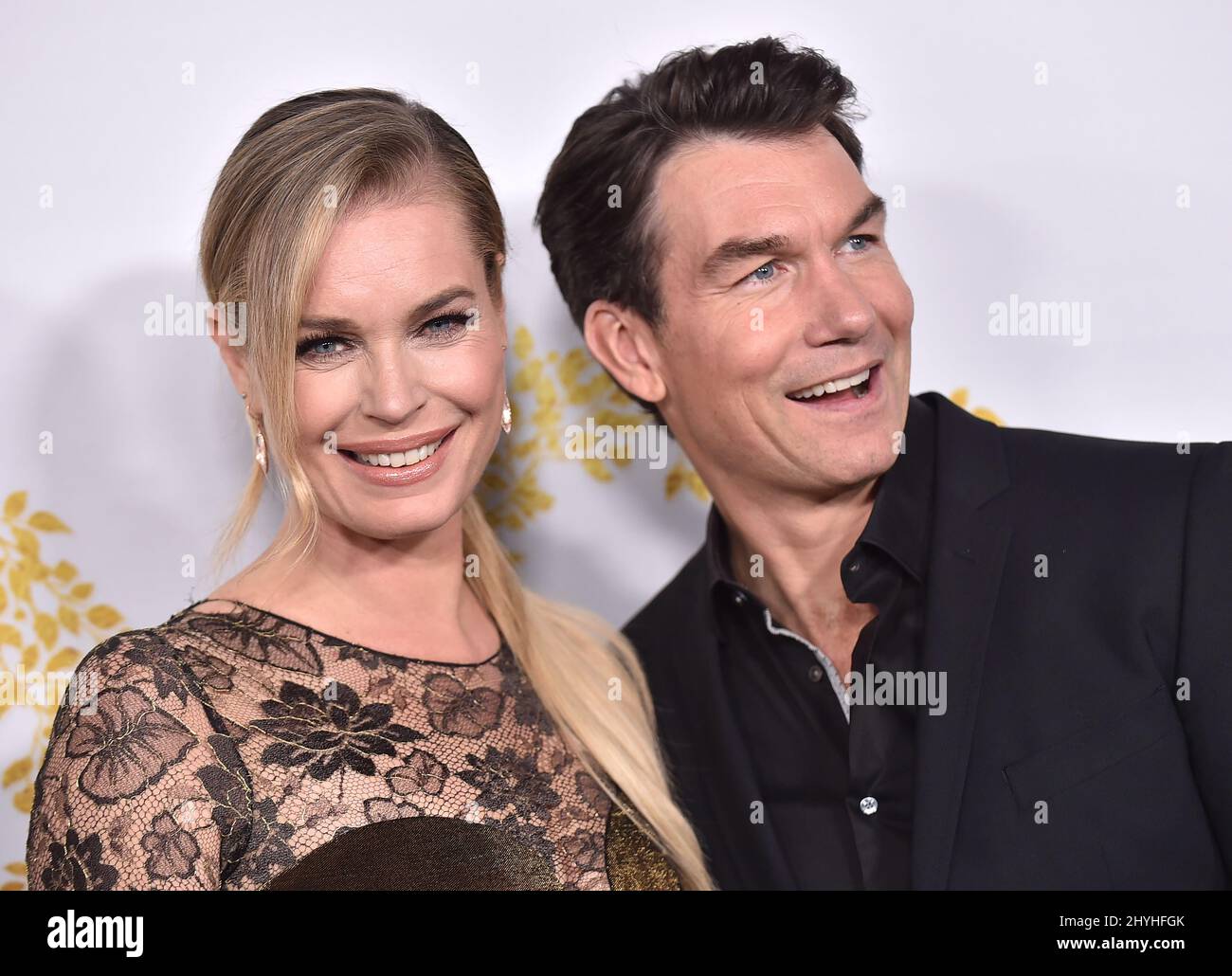 Rebecca Romijn and Jerry O'Connell arriving to the Hallmark Channel and ...