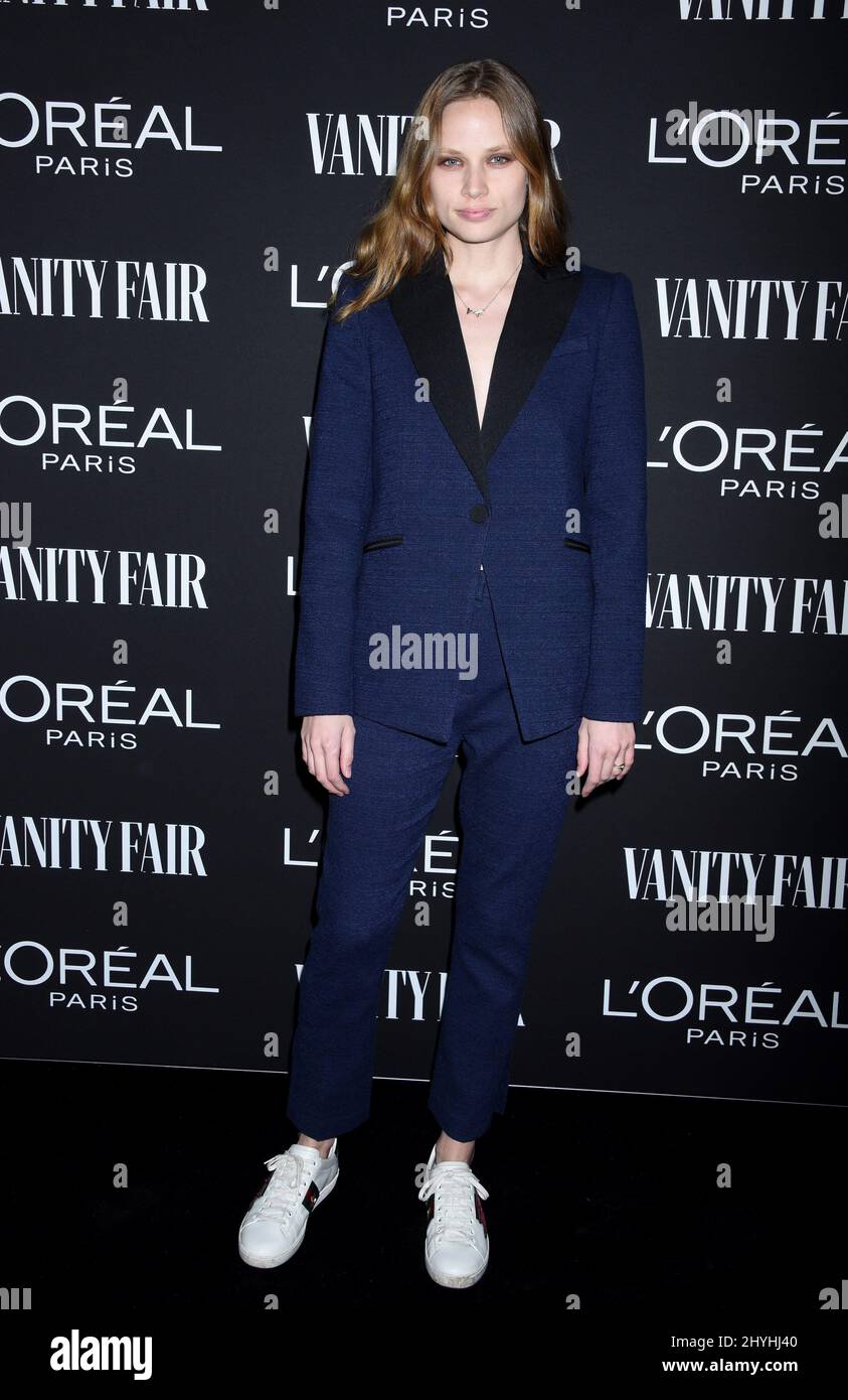 Mackenzie Leigh at the Vanity Fair and L'Oreal Paris Celebrate New ...