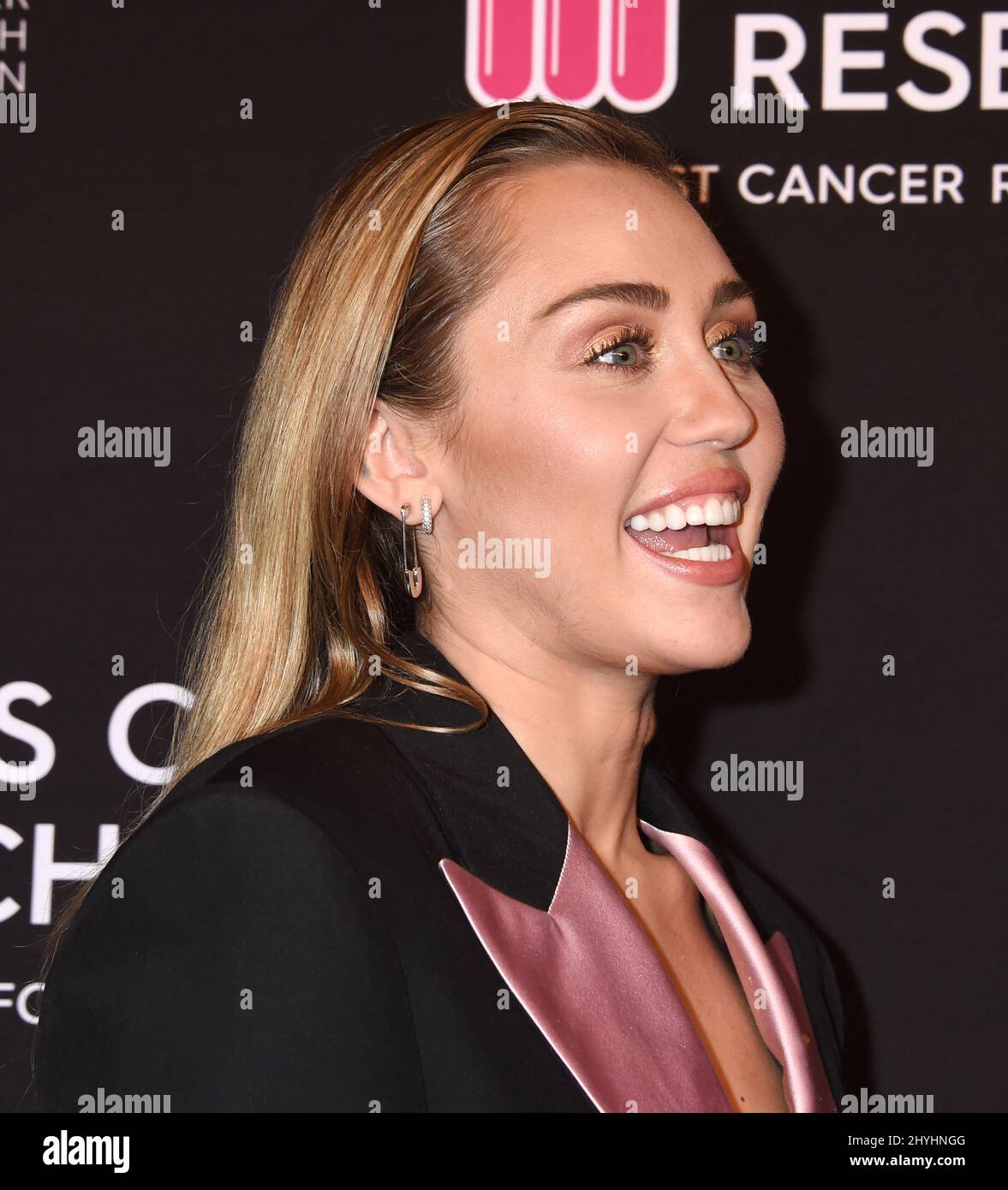 Miley Cyrus arrives at The Women's Cancer Research Fund's An ...