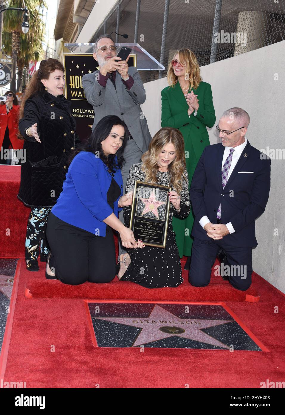 Donelle Dadigan, Tom Hanks, Julia Roberts, Rana Ghadban Rita Wilson and ...