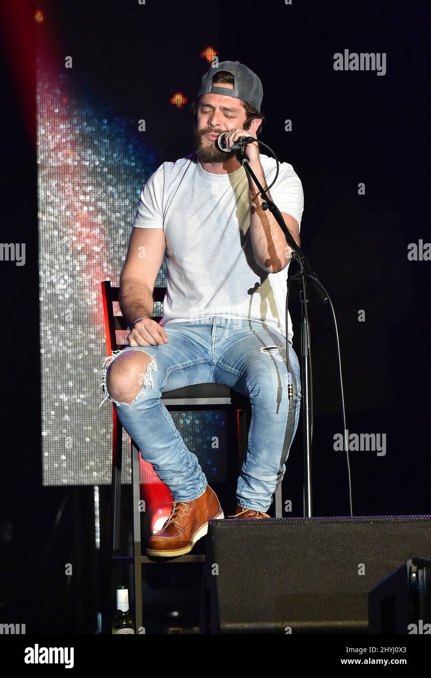 Thomas Rhett Performing High Resolution Stock Photography and Images ...