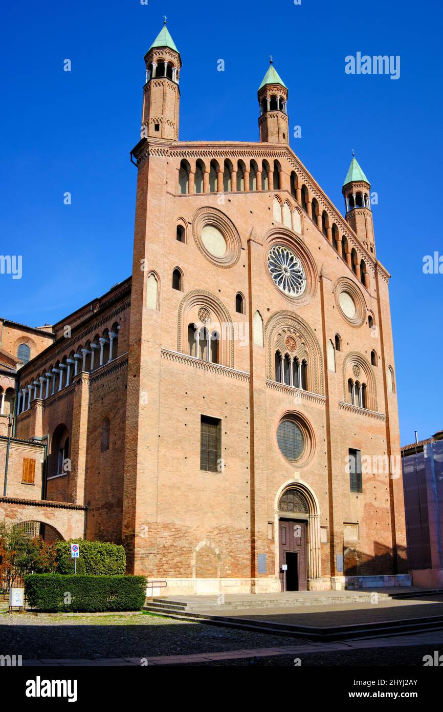 The cathedral of cremona hi-res stock photography and images - Alamy