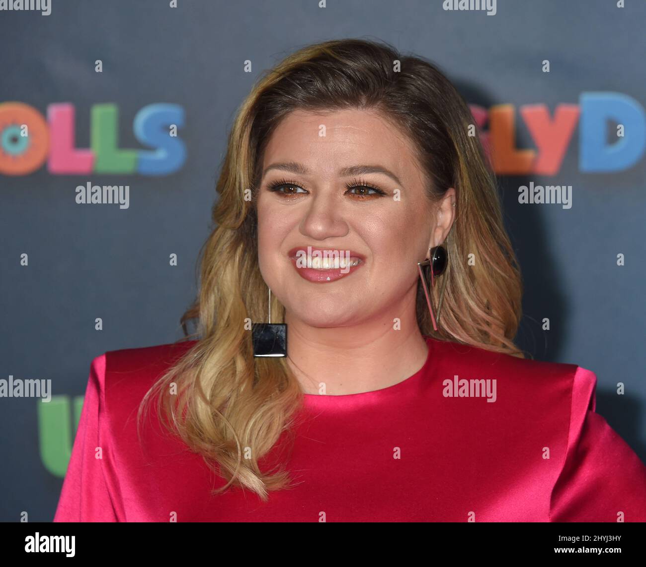 Kelly clarkson headshot hi-res stock photography and images - Alamy