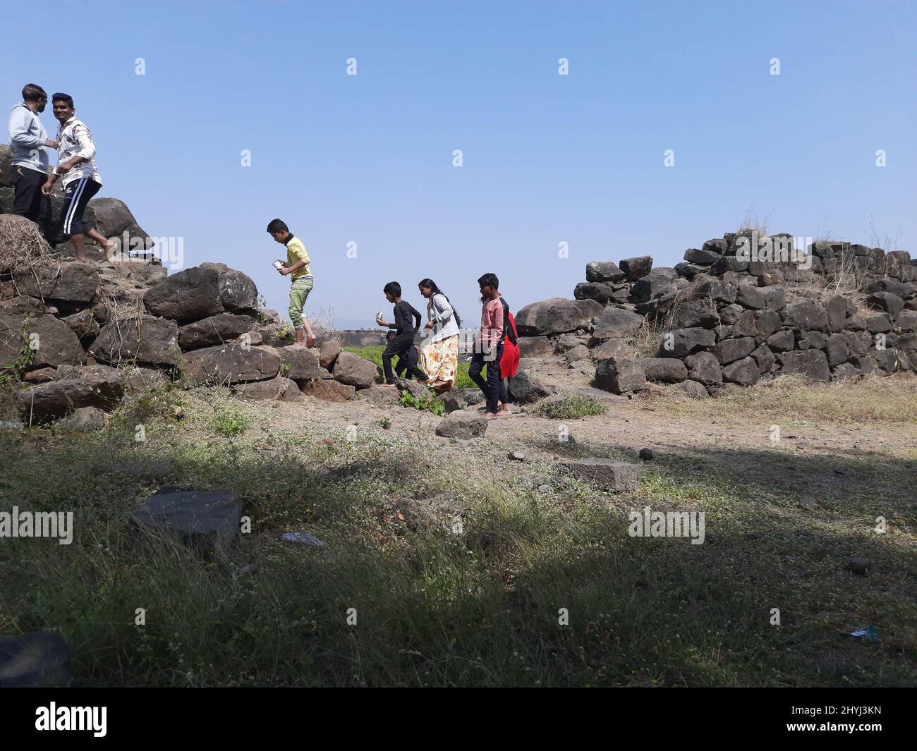 People or tourist visiting ruins of Kolaba Fort in a sea at Alibag ...