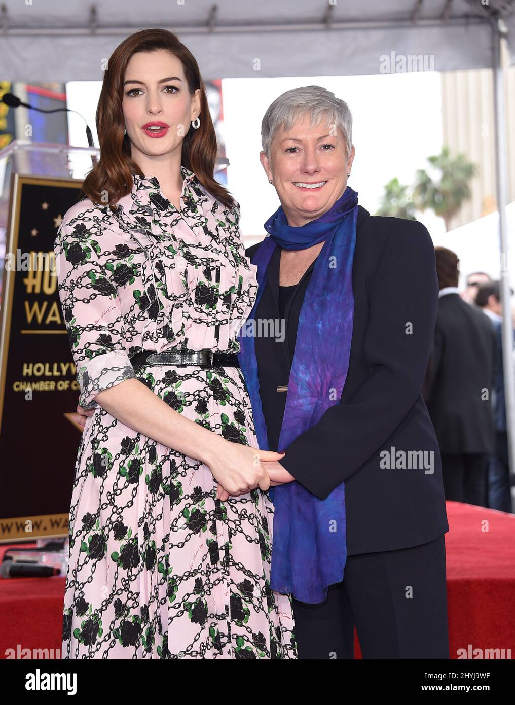 Anne Hathaway and Kate McCauley Hathaway at her Hollywood Walk of Fame ...