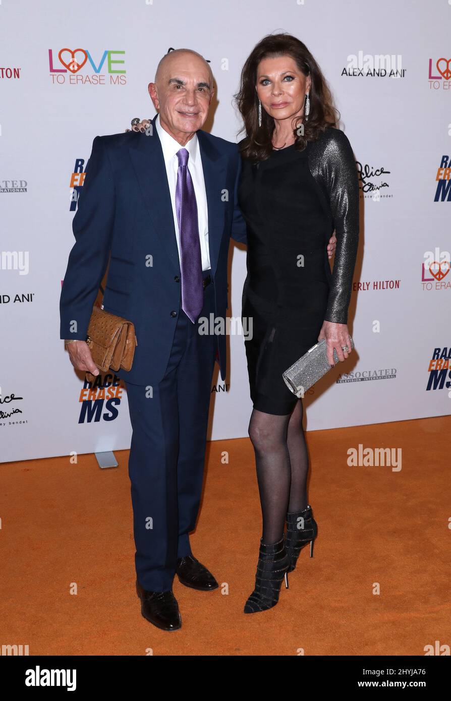 Robert Shapiro and Linell Shapiro attending the Race to Erase MS Gala ...