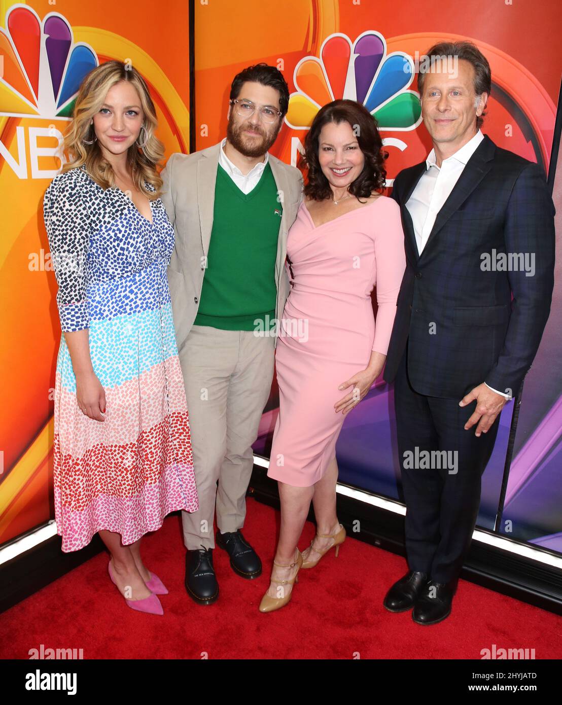 Abby Elliott, Adam Pally, Fran Drescher and Steven Weber attending the ...