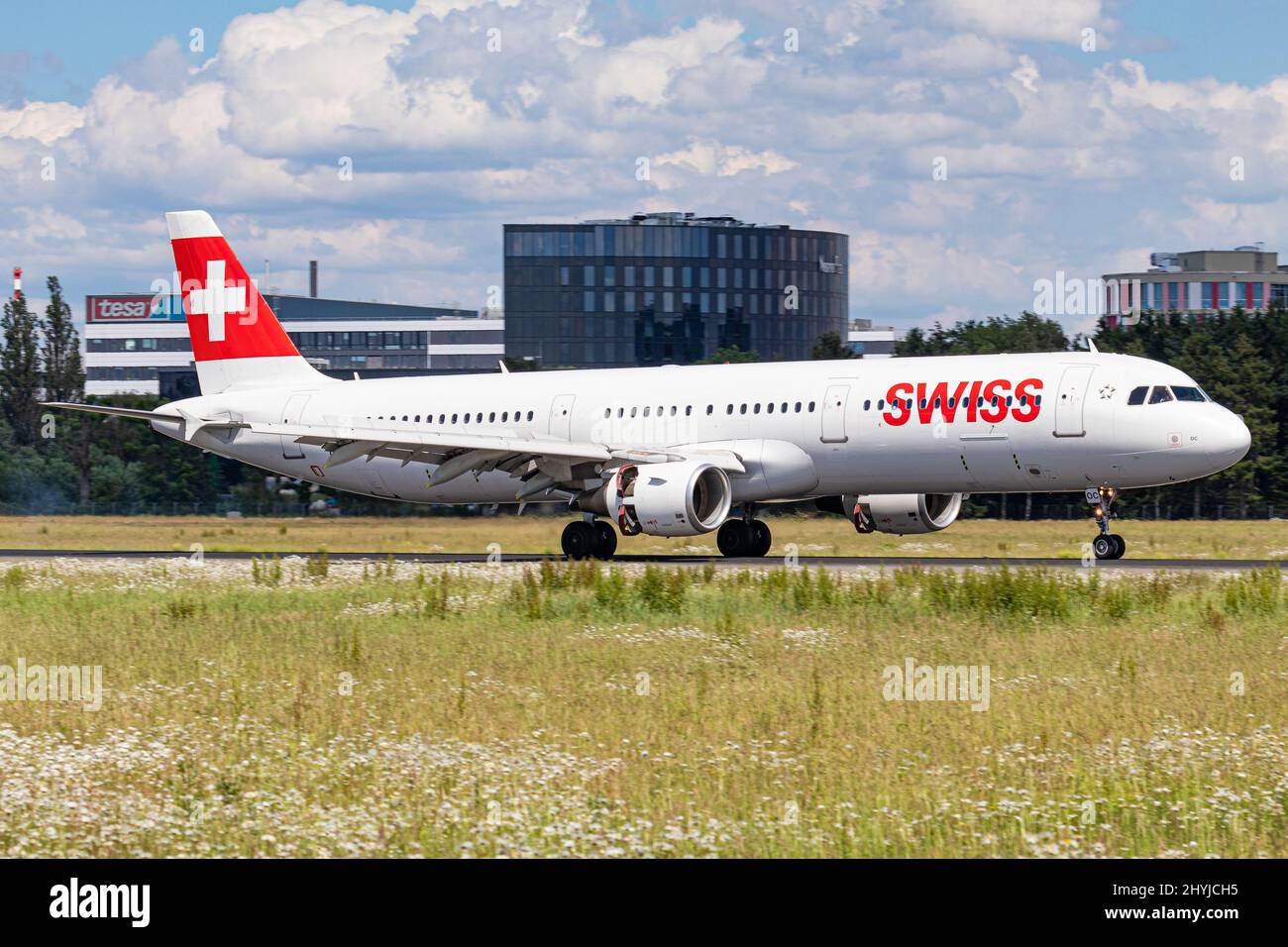 Swiss Swissair Airbus A321-111 HB-IOC Stock Photo - Alamy