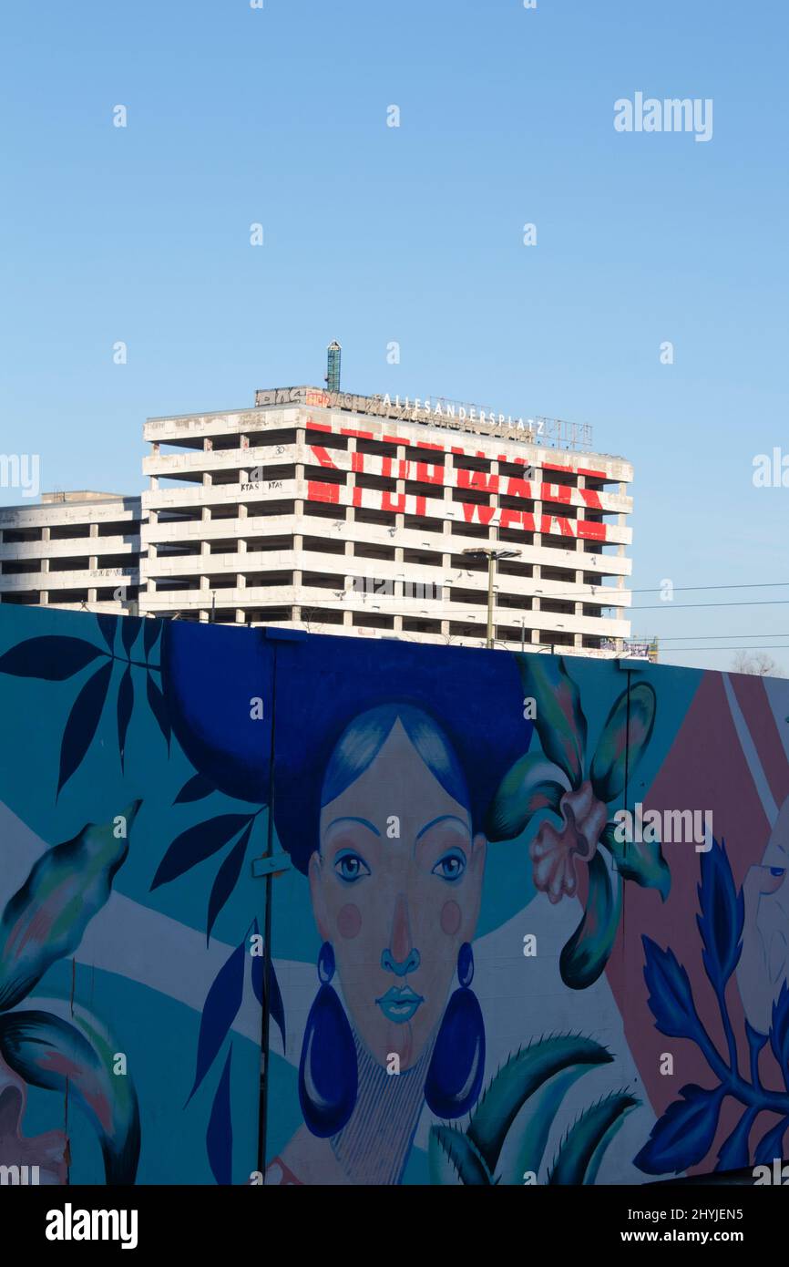 60s building modern building hi-res stock photography and images - Alamy