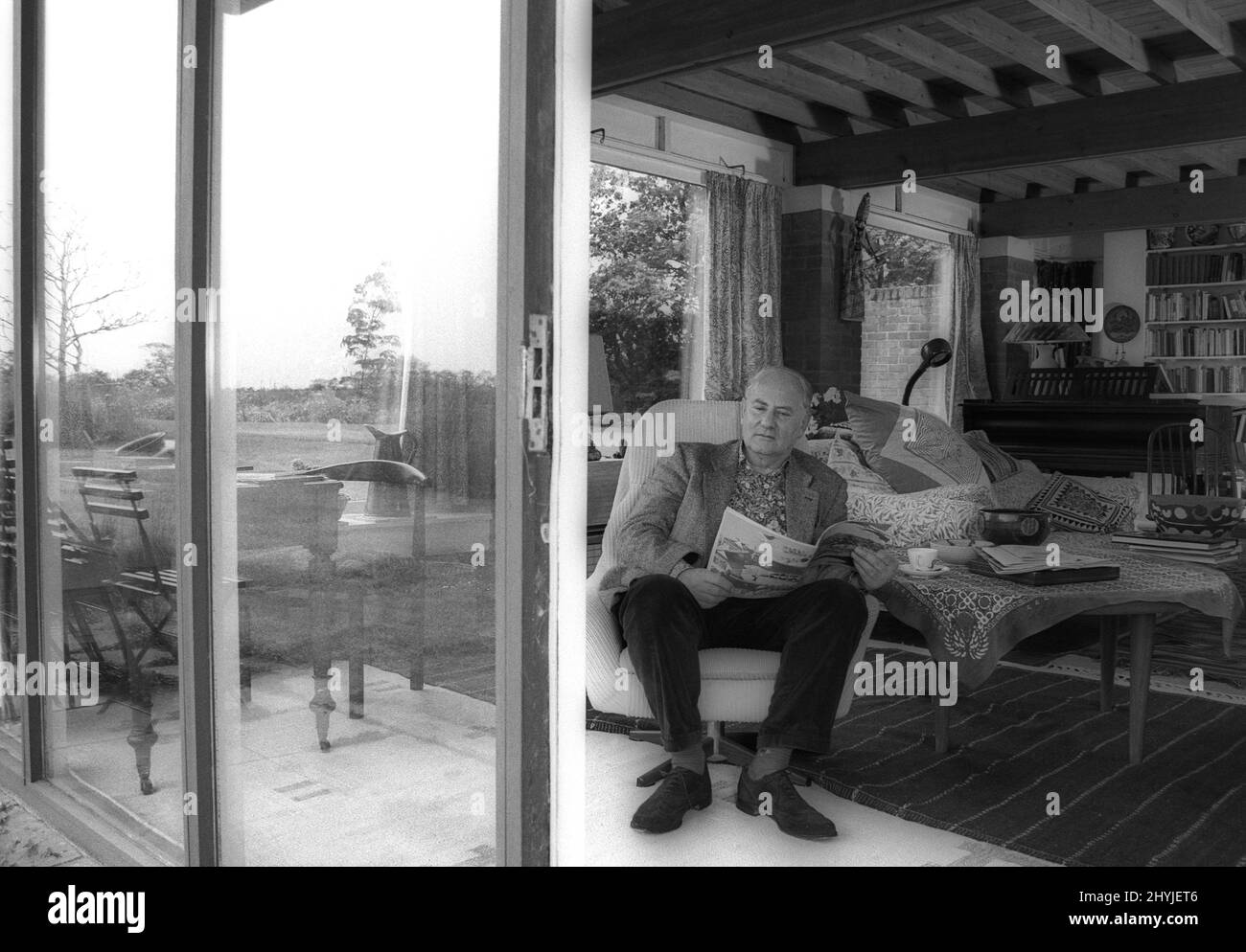 Dr donald mitchell hi-res stock photography and images - Alamy