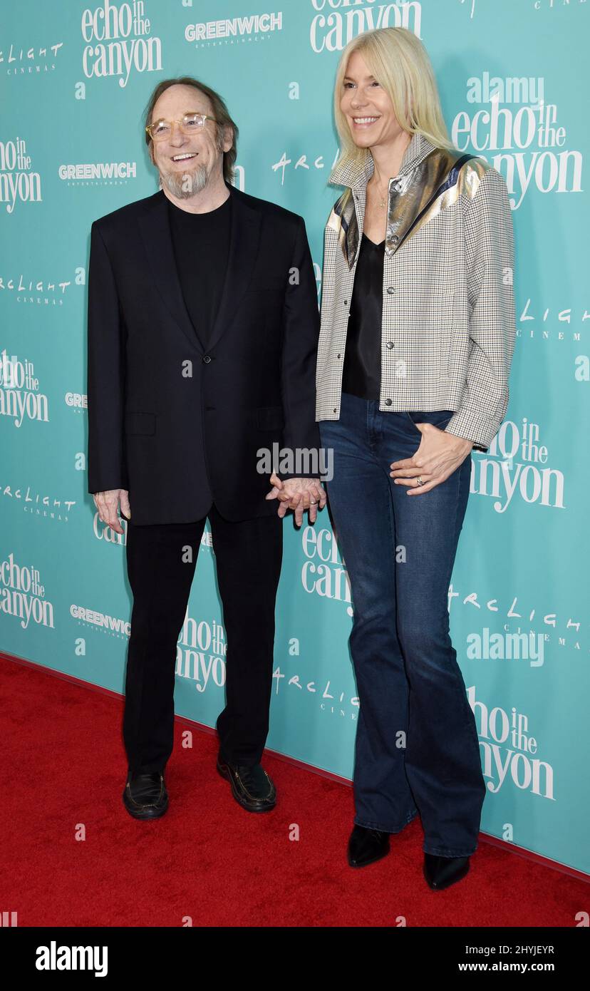 Kristen hathaway stills hi-res stock photography and images - Alamy