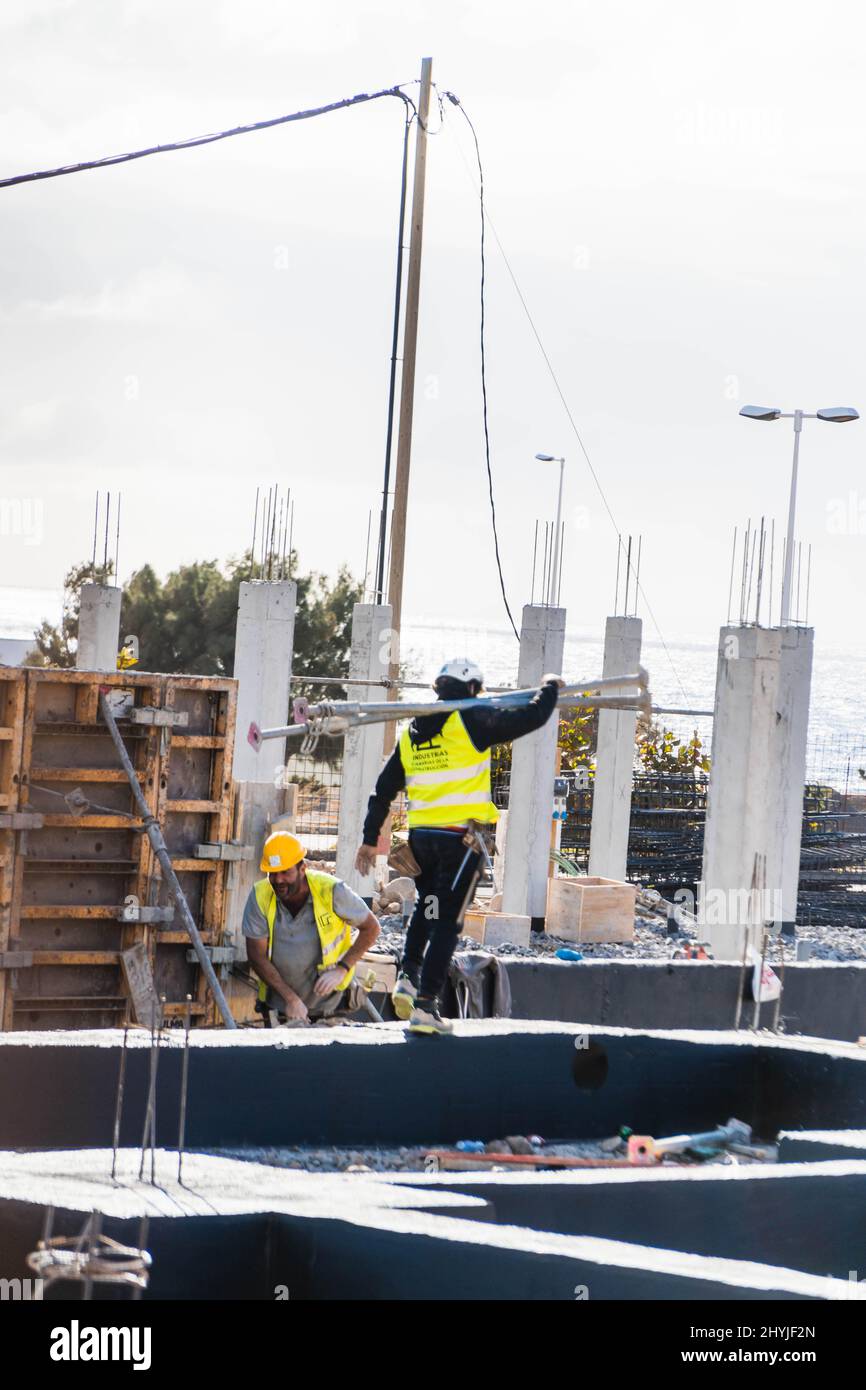 Construction workers working engineer hi-res stock photography and ...