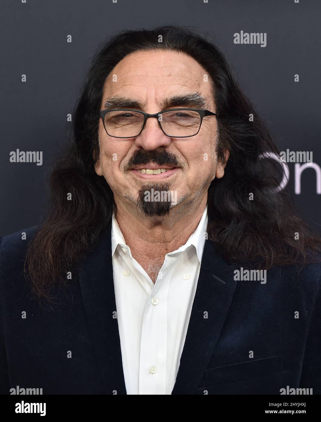 George DiCaprio arriving to the HBO's 'Ice on Fire' Premiere at LACMA ...