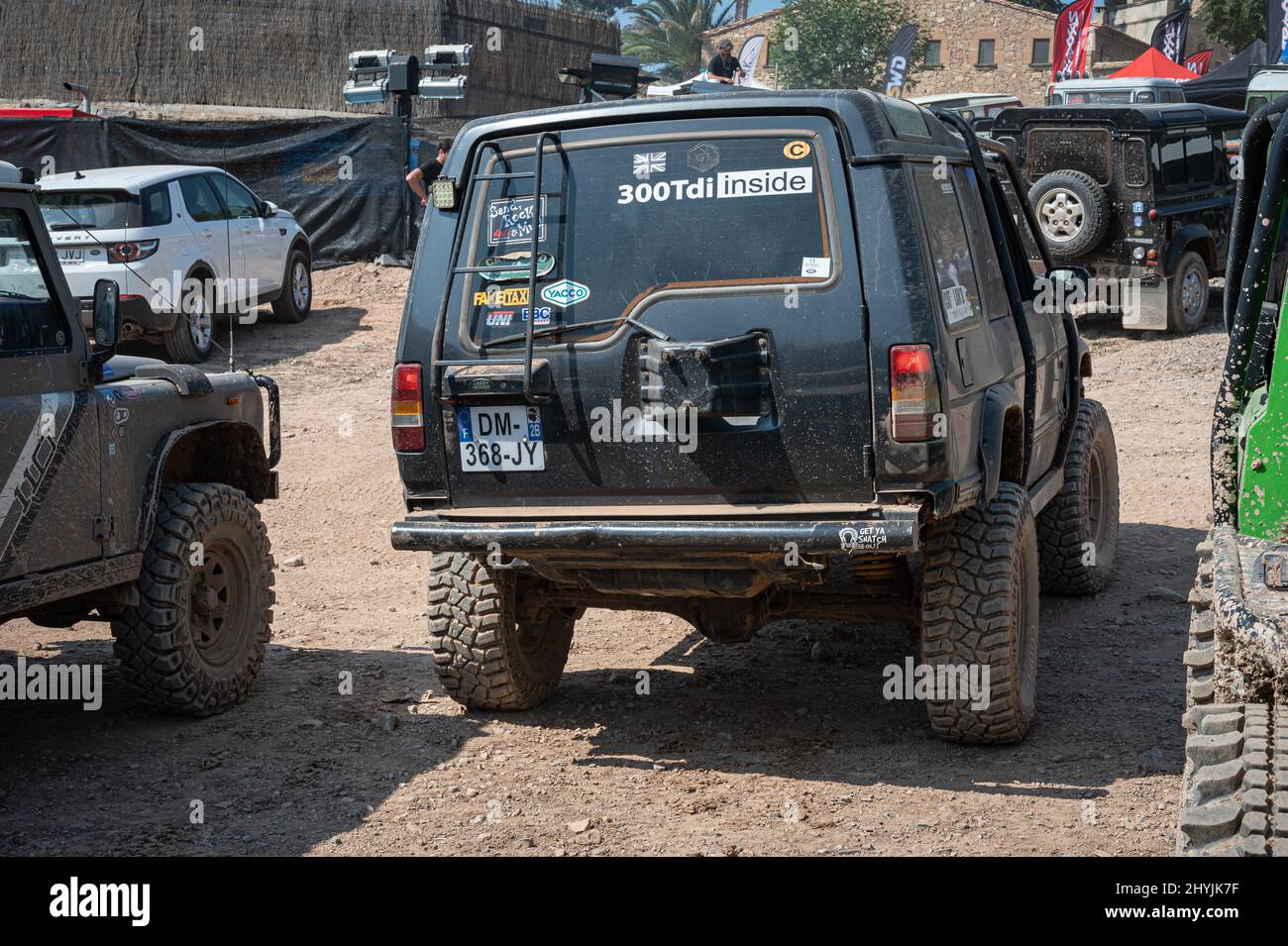 Picture of a First generation Land Rover Discovery dirty with mud Stock ...