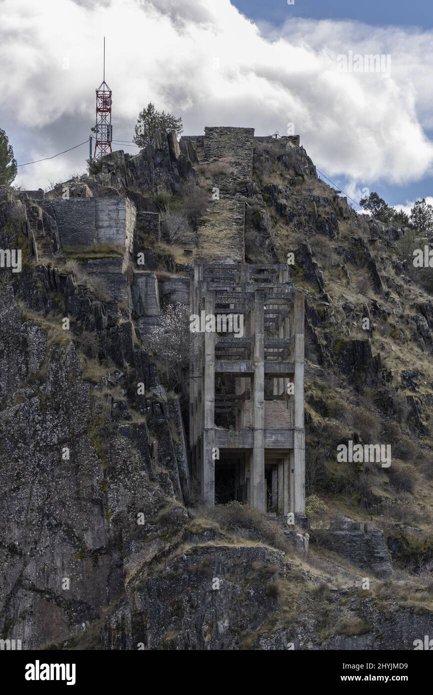 Shot of a giant castle in the rocks Stock Photo - Alamy