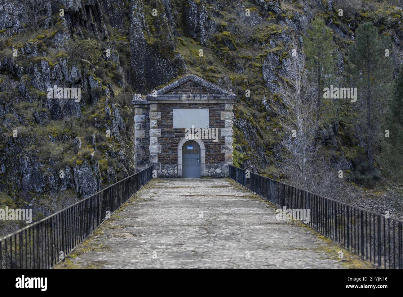 Shot of a giant castle in the rocks Stock Photo - Alamy