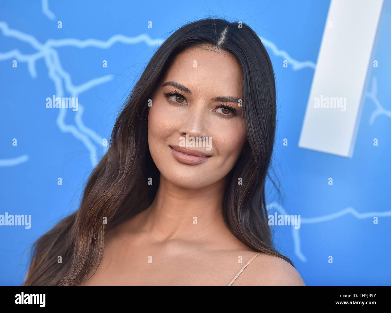 Olivia Munn arriving to the STARZ Los Angeles Premiere of 'The Rook' at ...