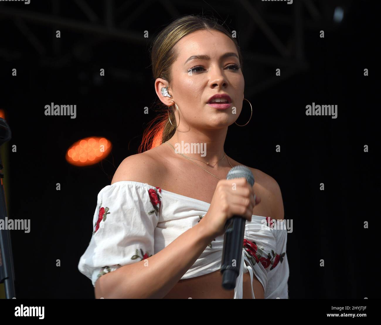 Taylor Dye of Maddie & Tae onstage at the Straight Talk 'For The Record ...