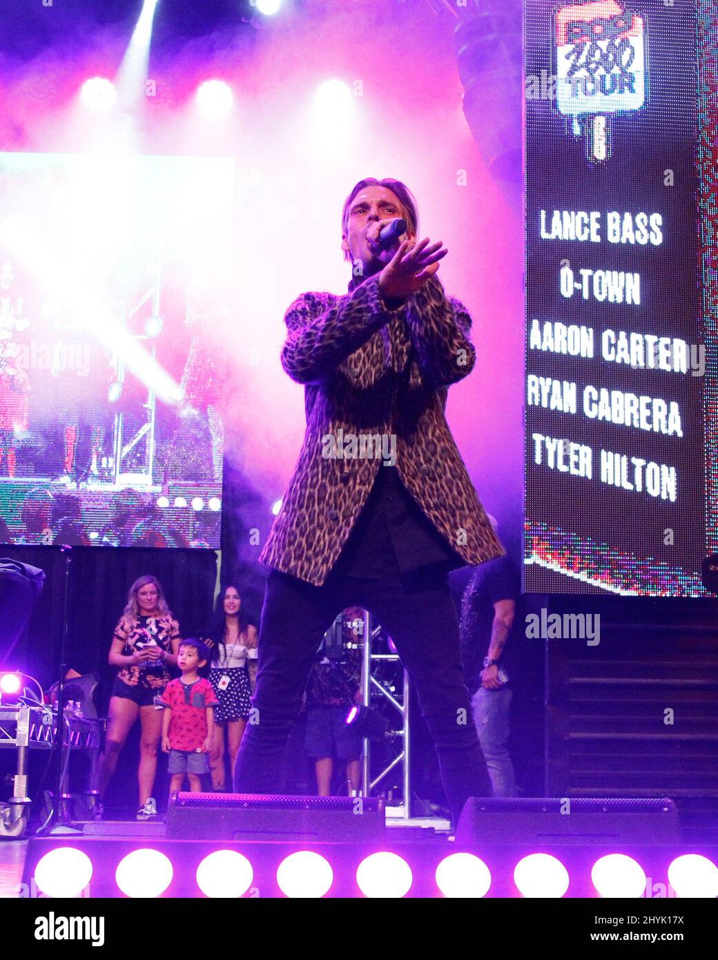 Aaron carter performing onstage hi-res stock photography and images - Alamy