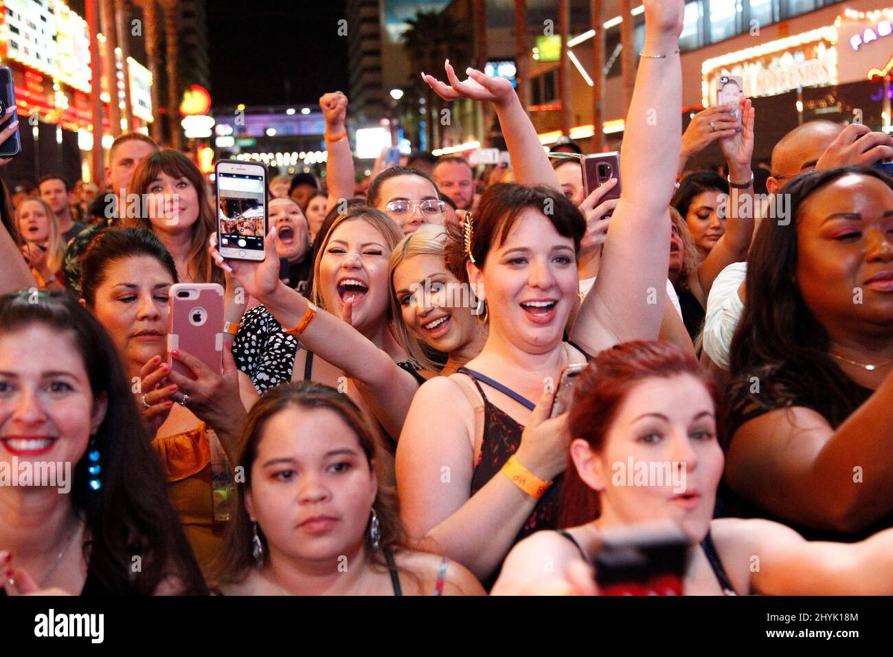 Celebrity showbiz on stage music live performing hi-res stock ...