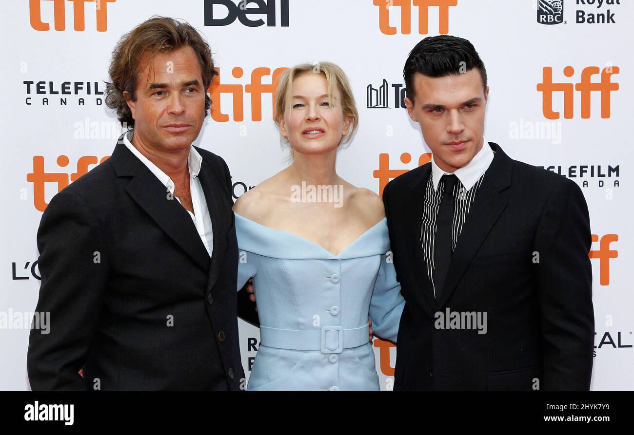 Rupert Goold, Renee Zellweger and Finn Wittrock arrives at the premiere ...