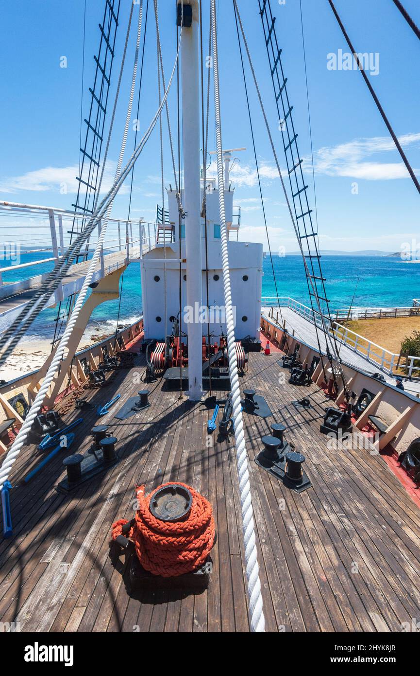 Vertical view of the deck of the whale chasing ship Cheynes IV at the ...