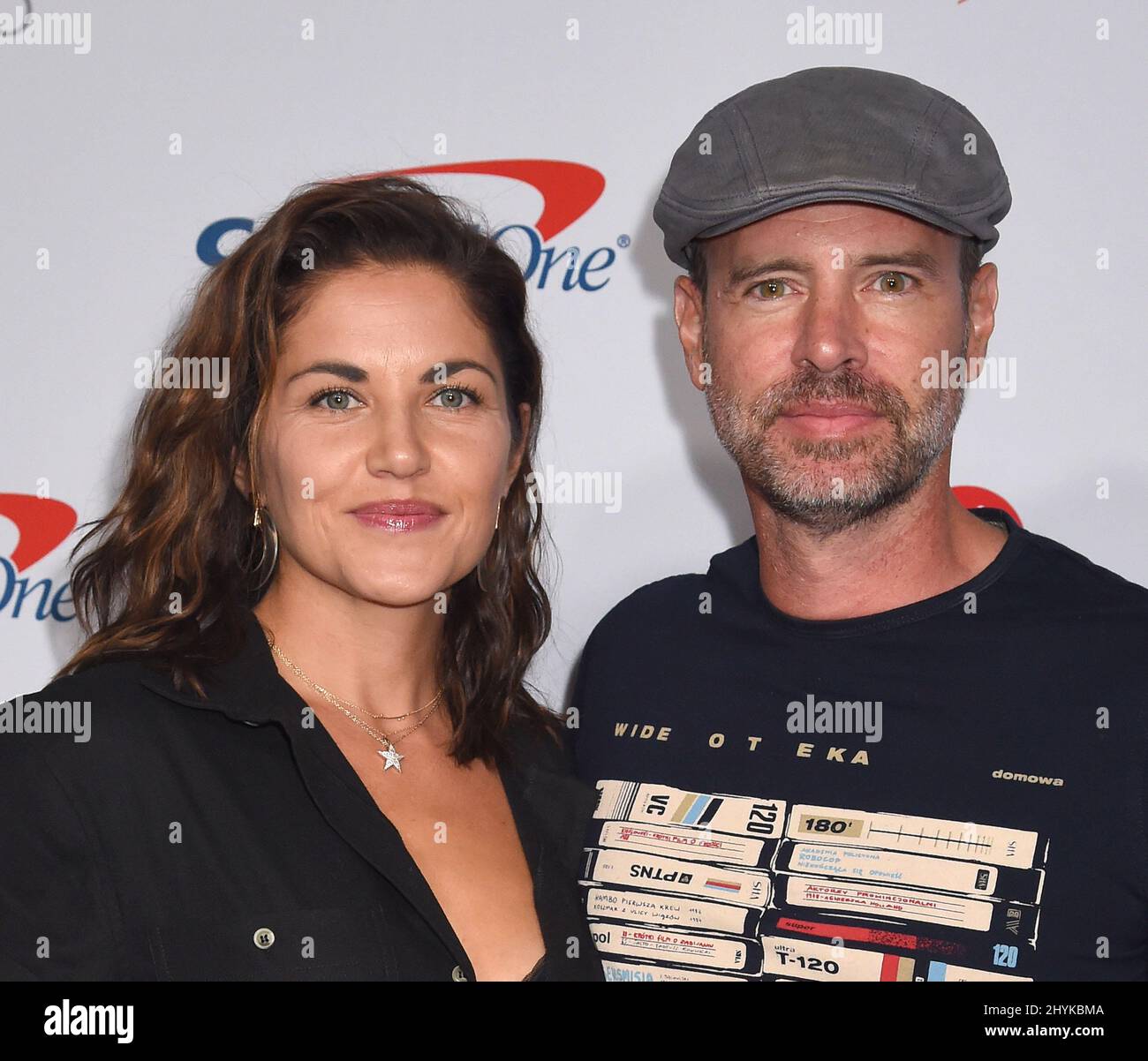 Marika dominczyk and scott foley hi-res stock photography and images ...