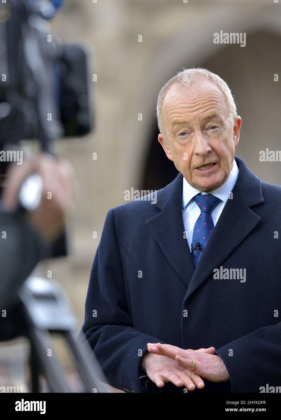 Nicholas Witchell - BBC Royal Correspondent- reporting outside the ...