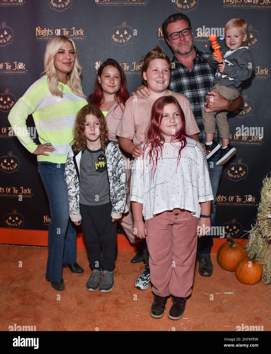Tori Spelling, Dean McDermott, Stella McDermott, Liam McDermott, Hattie ...