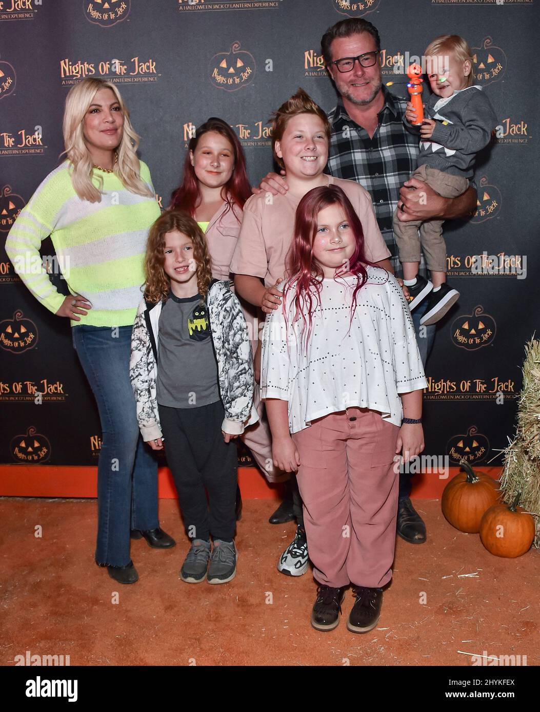 Tori Spelling, Dean McDermott, Stella McDermott, Liam McDermott, Hattie ...